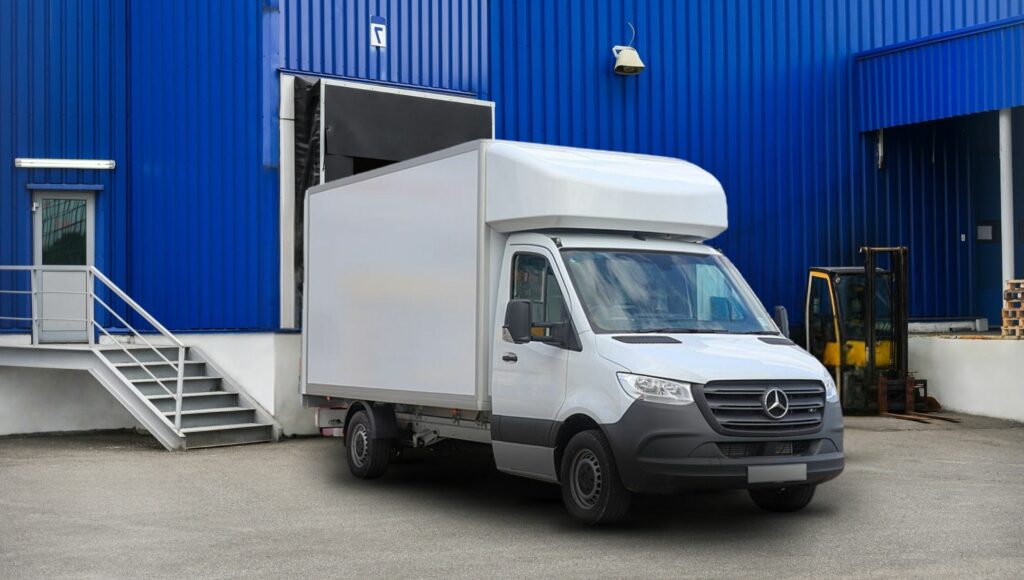 Luton Van Conversions - Bespoke Leasing Solutions | Commercial Vehicle ...