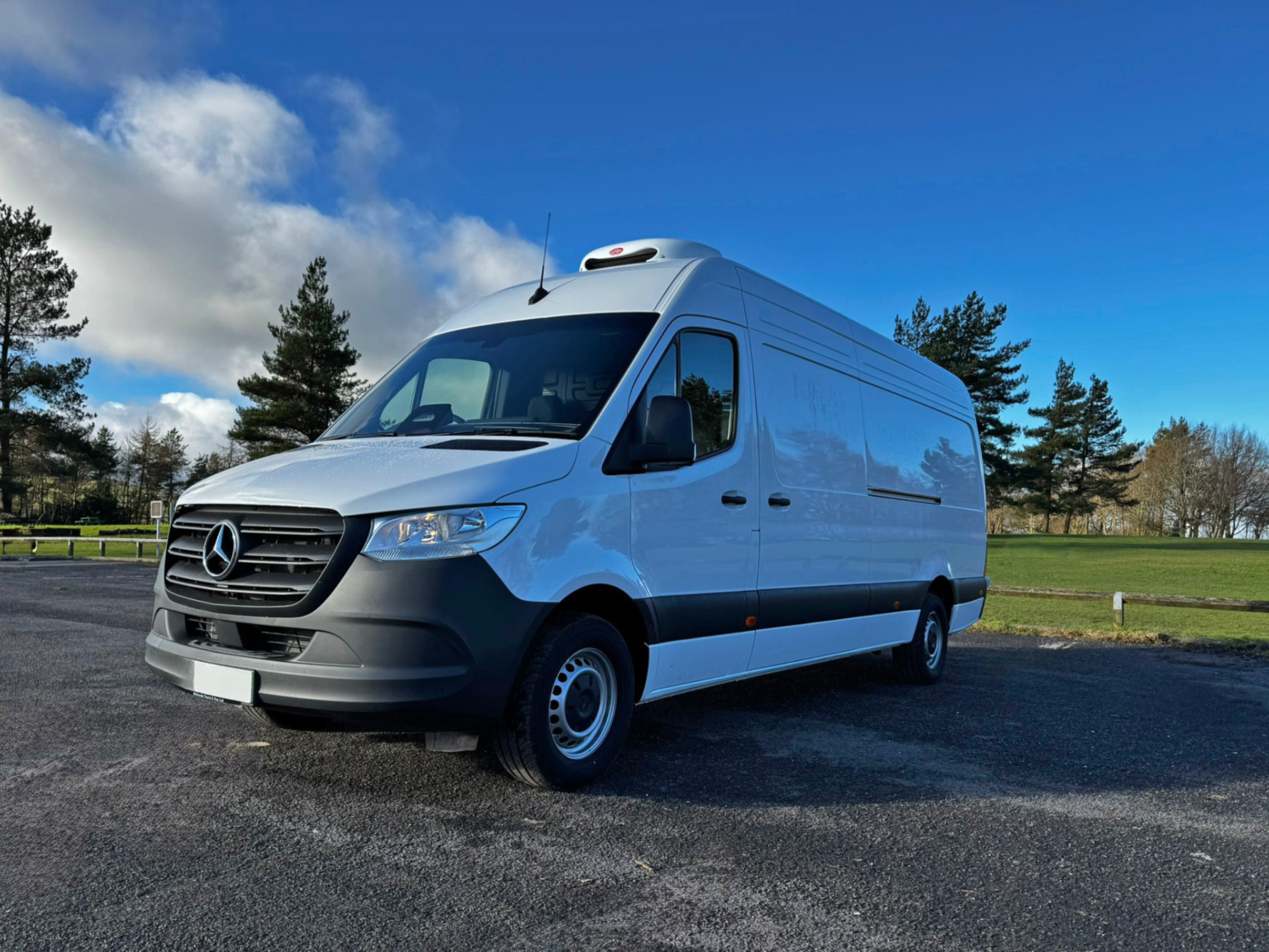 Refrigerated Vans for Business: The Complete Guide to Choosing the ...